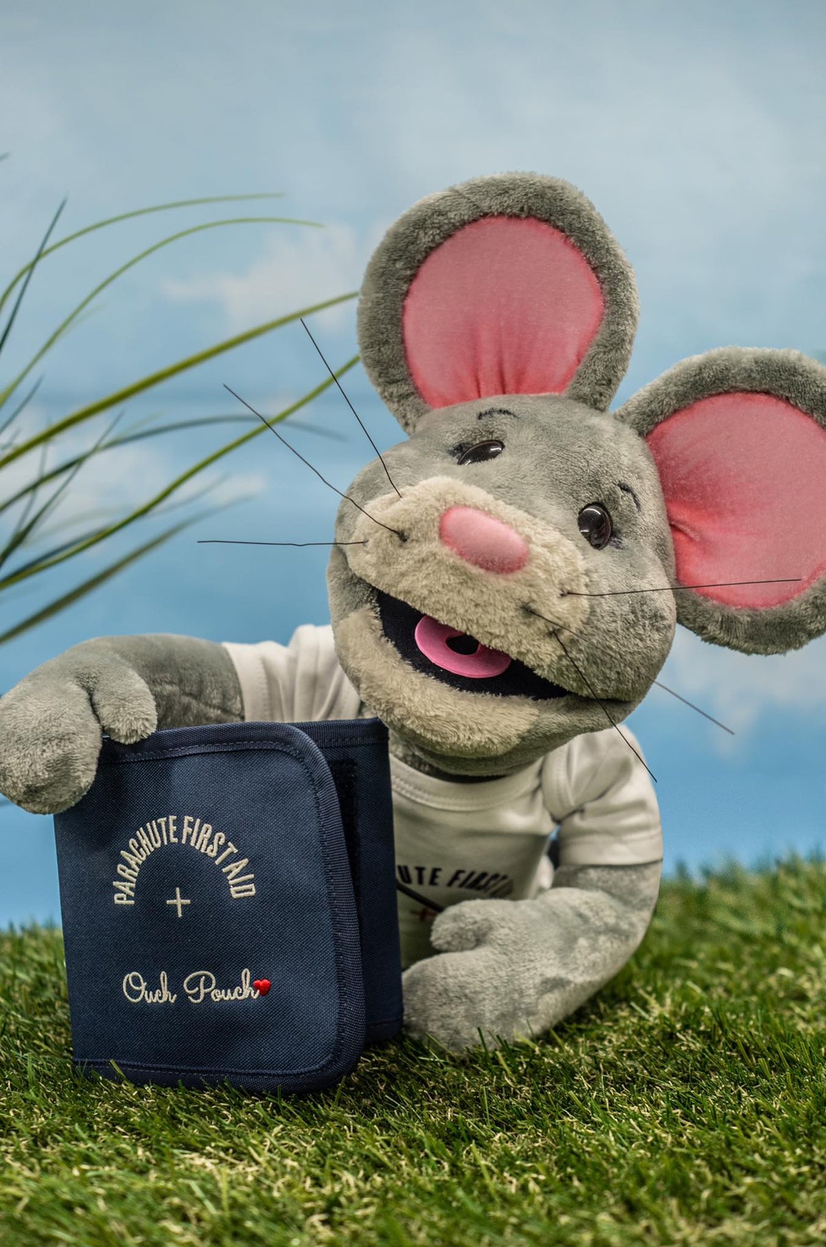 Ouch Pouch - On the go kit for parents – parachutefirstaid